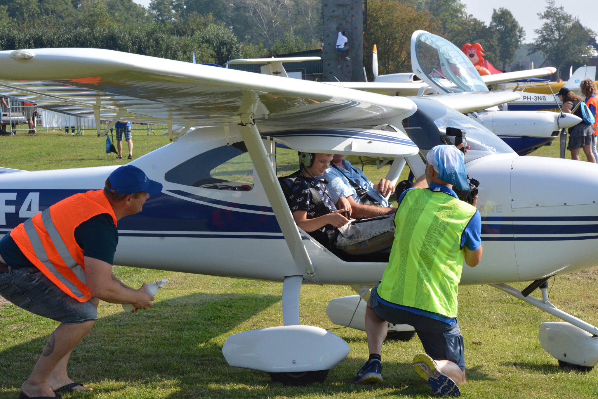 Stichting FLY4U - Stichting FLY4U